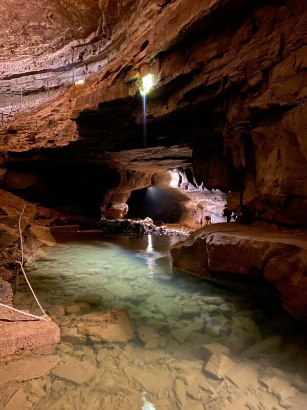 Bluespring Caverns Indiana: Underground River Tours