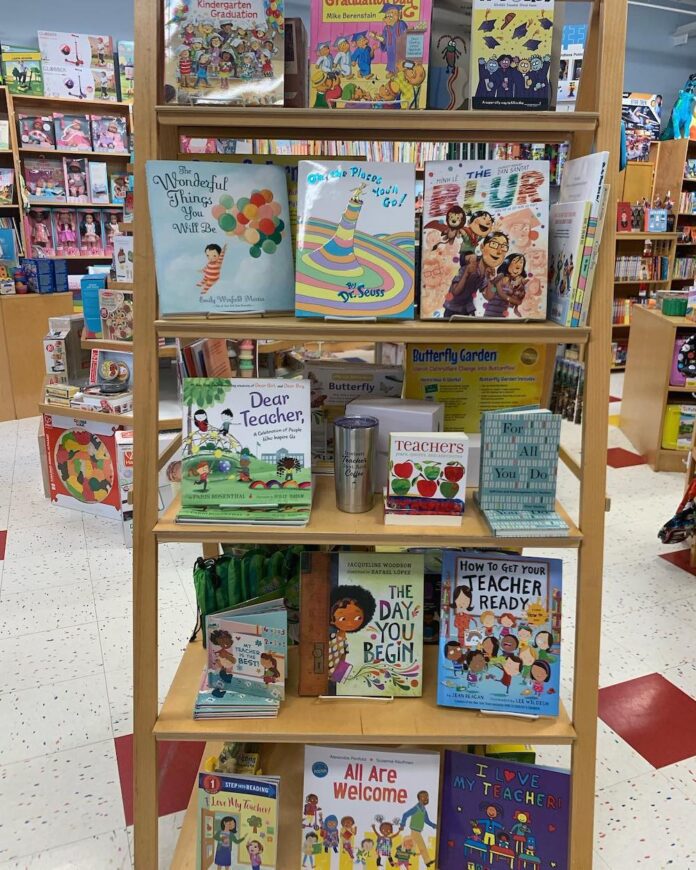 6 Locally-Owned Bookstores in Indianapolis - Indy's Child