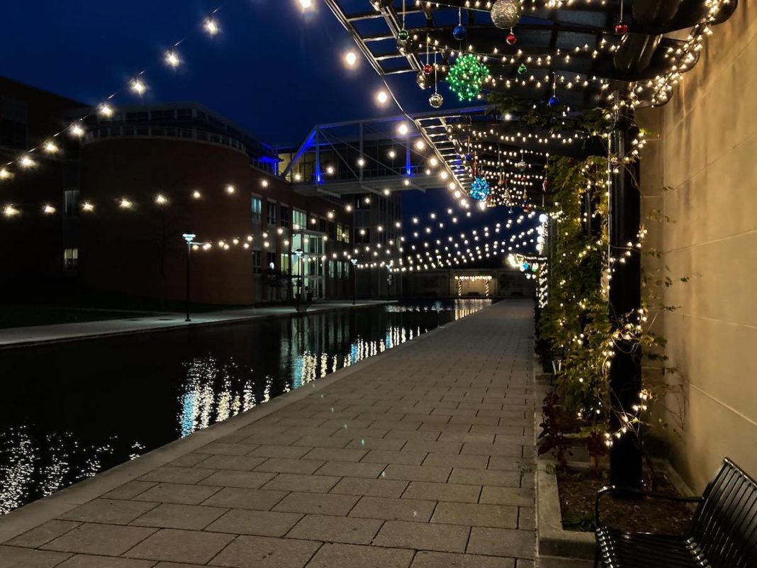 Best Christmas Lights in Indianapolis (2024)
