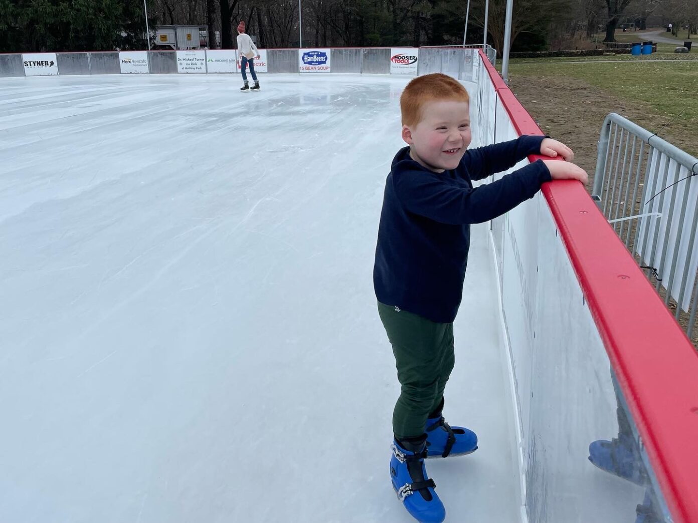 Holliday Park Ice Rink 2025: Family Guide to Skating
