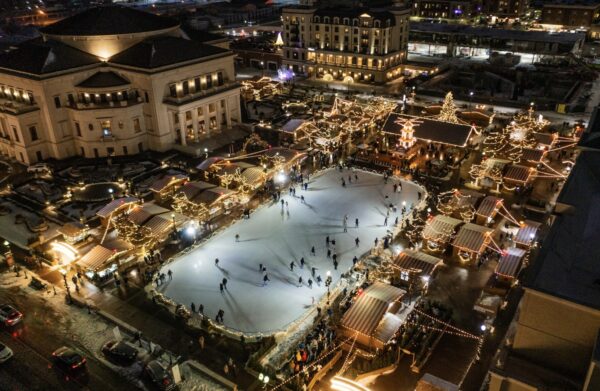 6 Must-Visit Outdoor Ice Skating Rinks in Indianapolis - Indy's Child ...