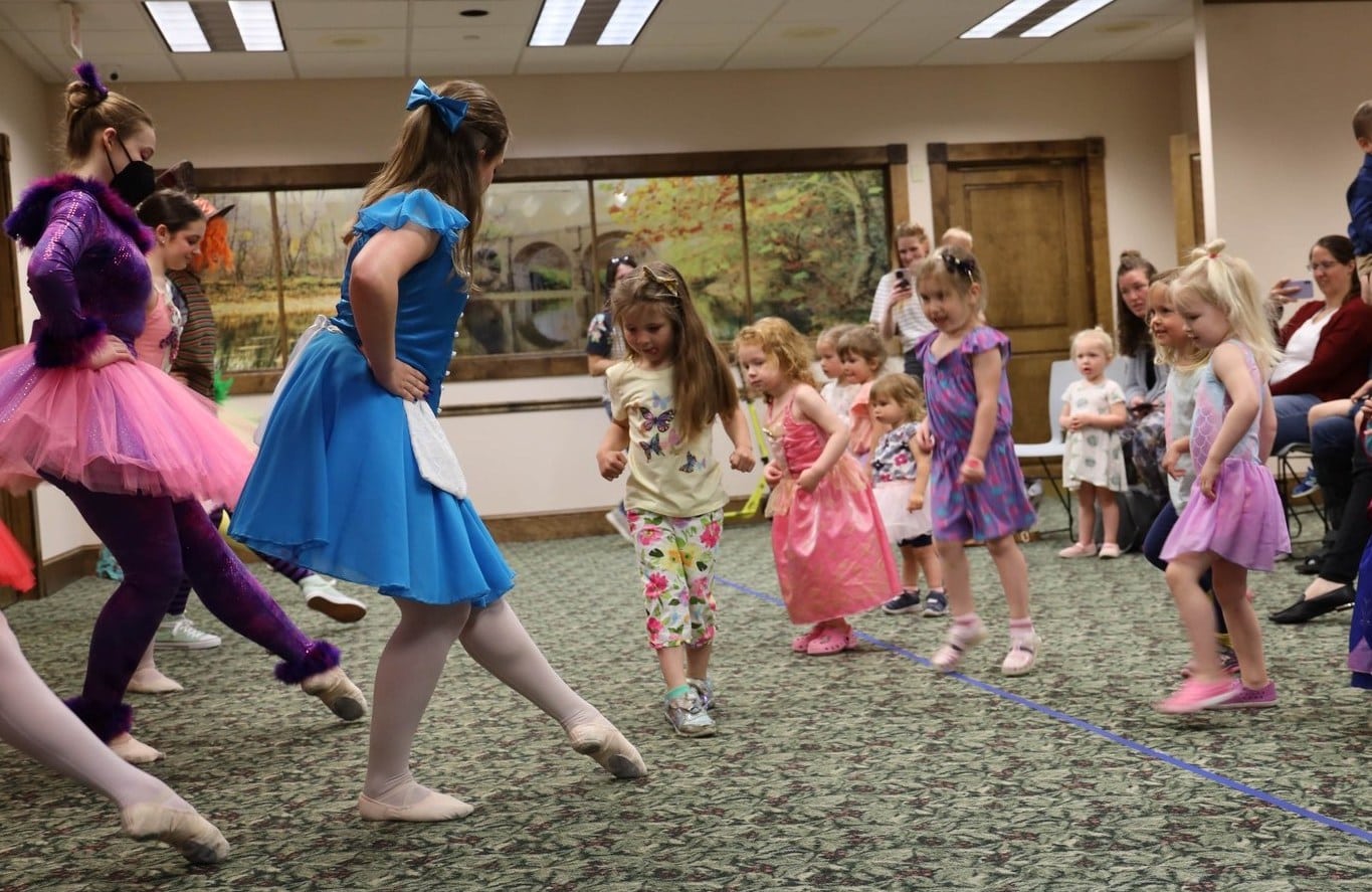 Snow White with Central Indiana Dance Ensemble Zionsivlle - Indy's ...